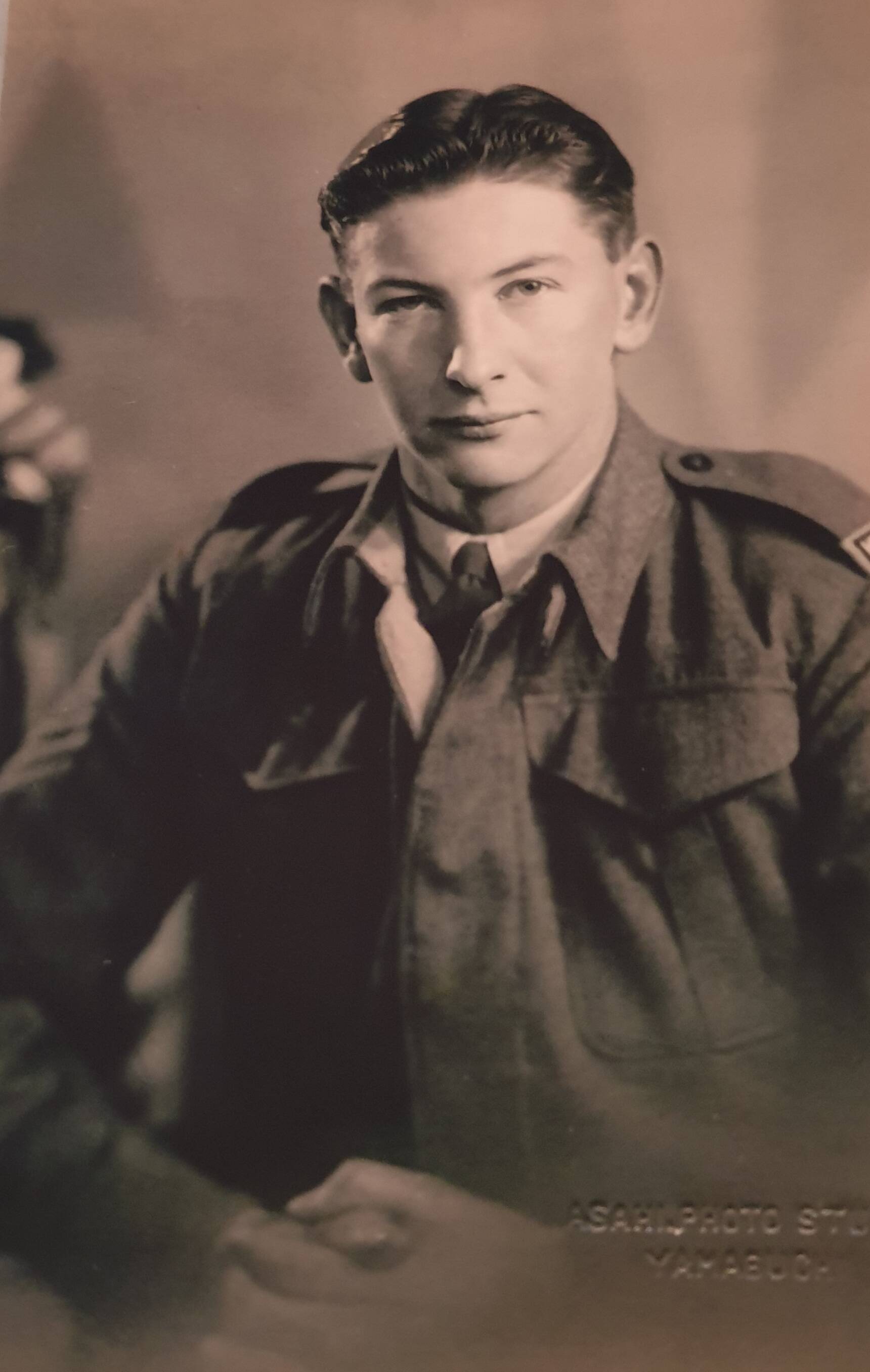 Desmond Harry Childs - Online Cenotaph - Auckland War Memorial Museum