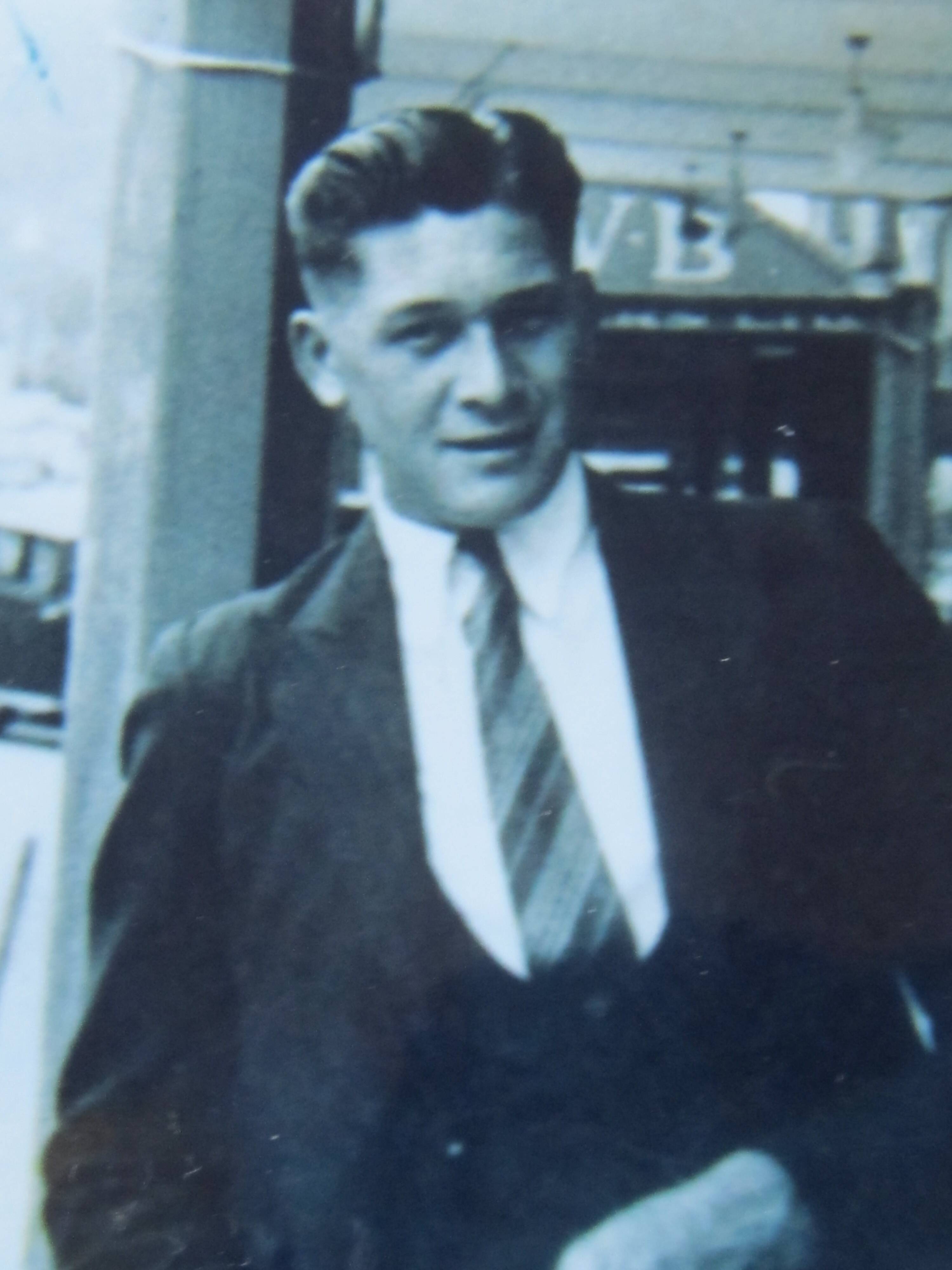 Paul Howe - Online Cenotaph - Auckland War Memorial Museum