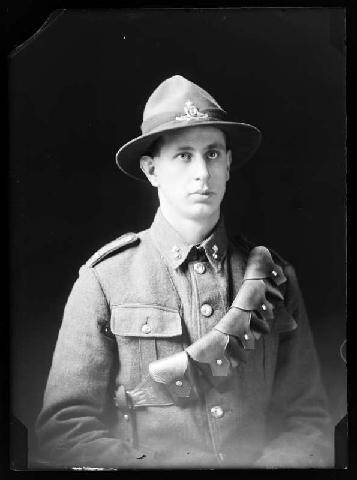 Frank Gordon Everett - Online Cenotaph - Auckland War Memorial Museum