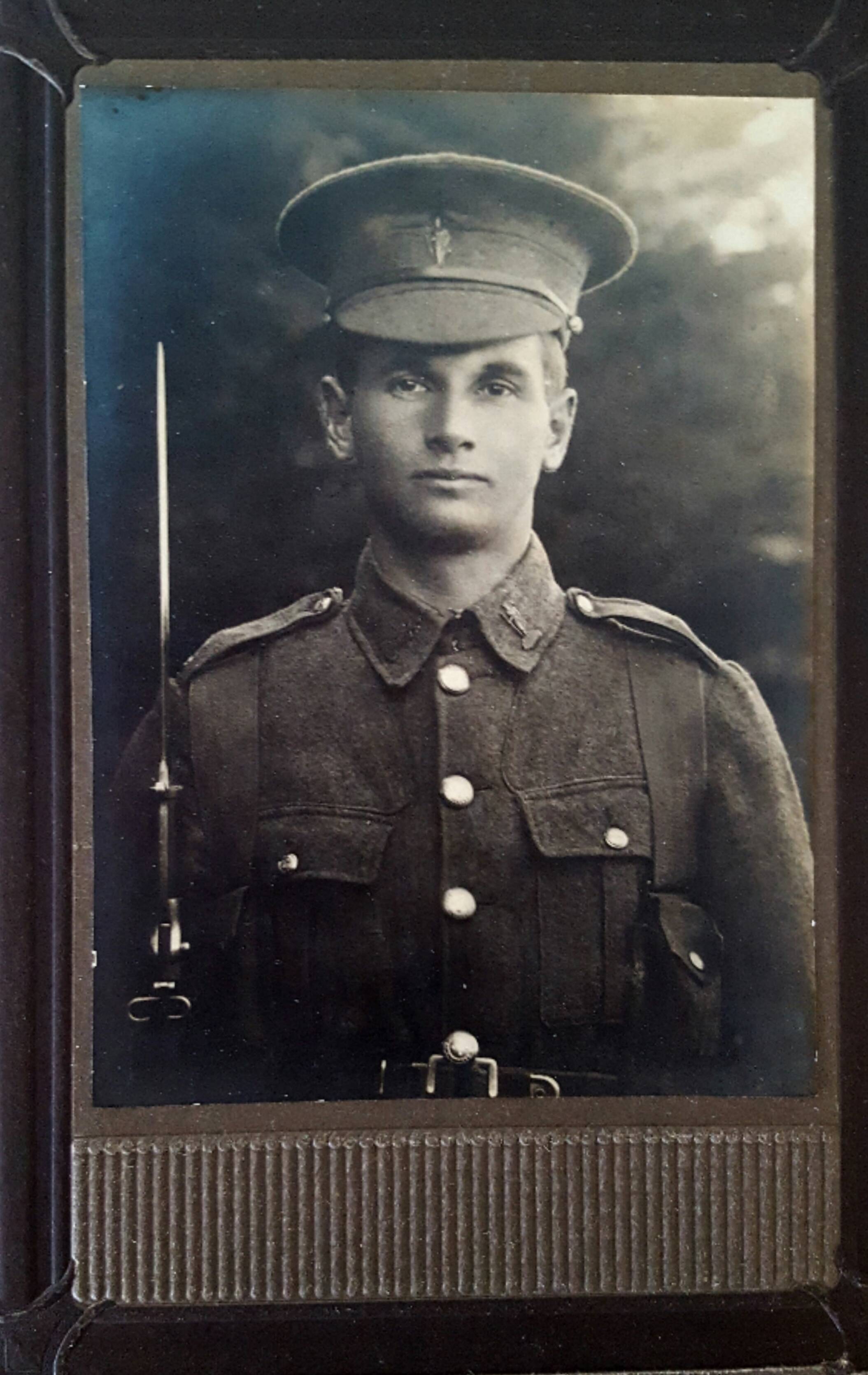 Allan Gillingham - Online Cenotaph - Auckland War Memorial Museum