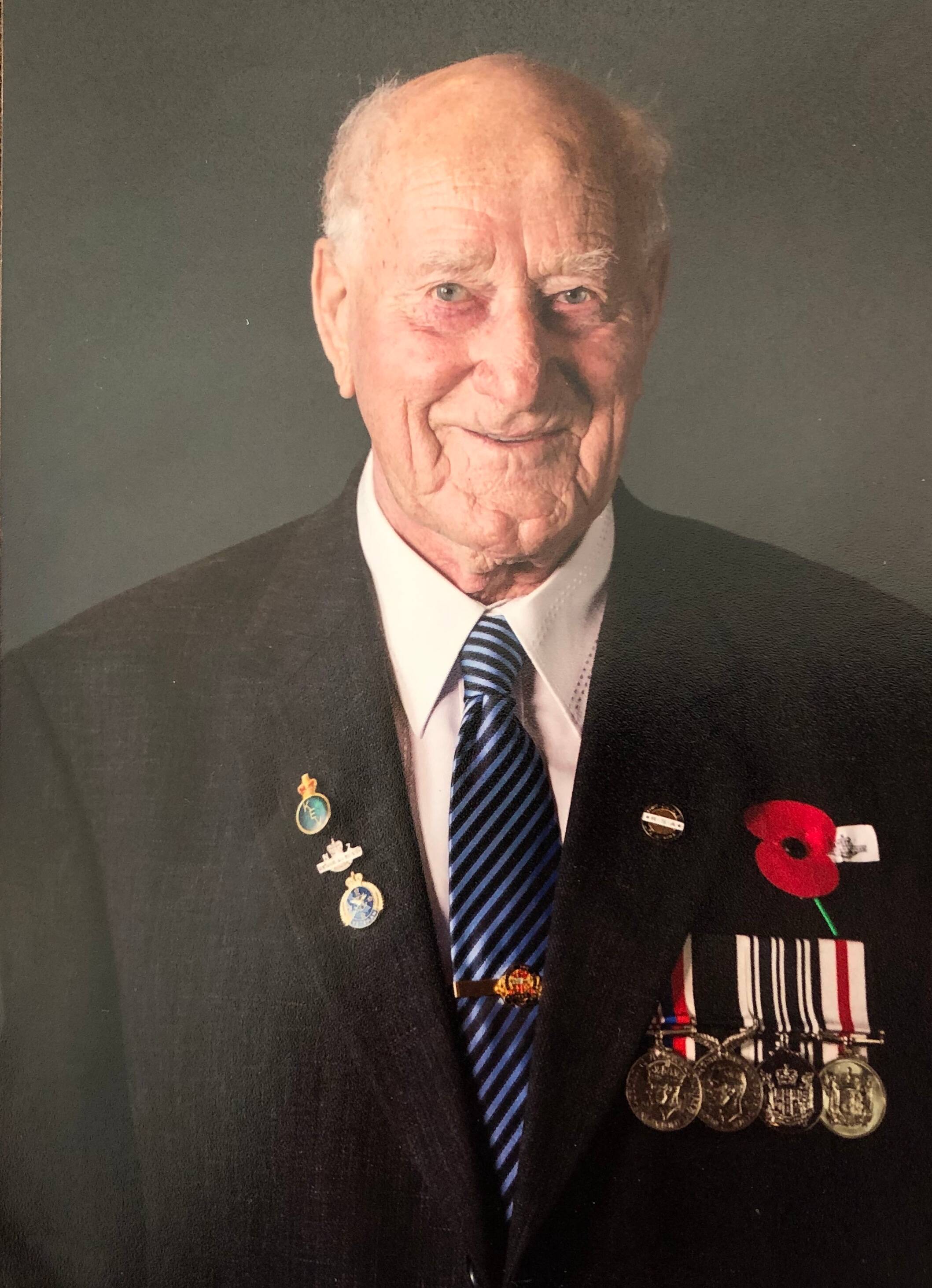 Desmond Charles Manley - Online Cenotaph - Auckland War Memorial Museum