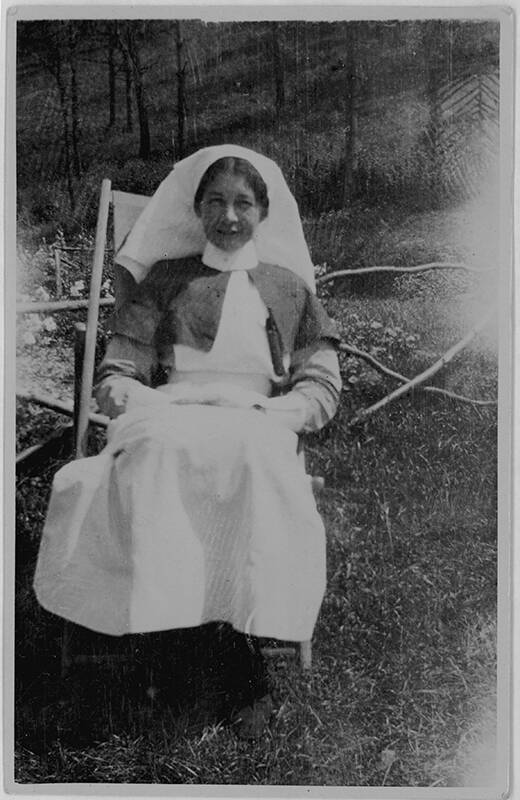 Elizabeth Ann Porteous - Online Cenotaph - Auckland War Memorial Museum