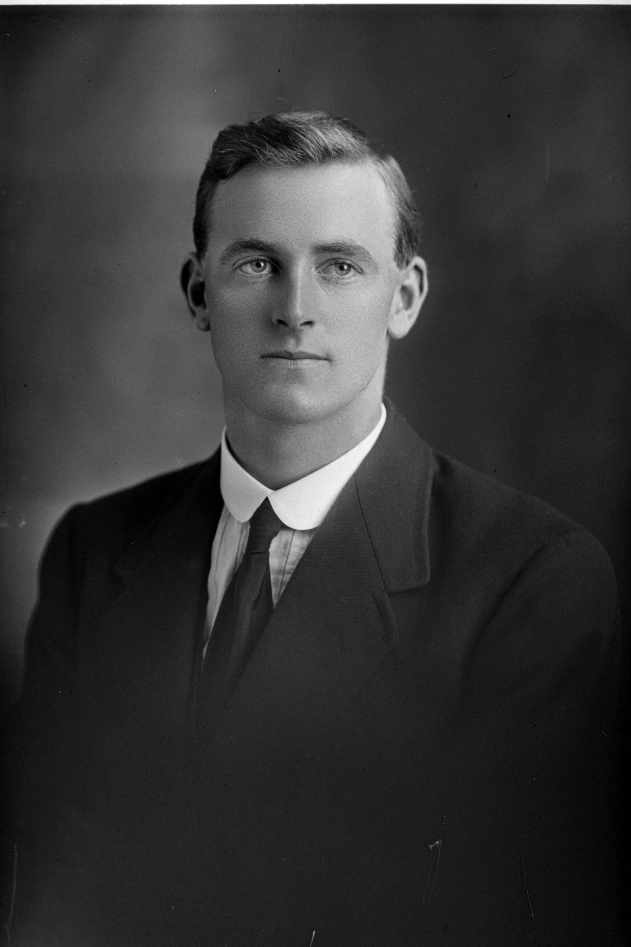Thomas Bassett Lendrum - Online Cenotaph - Auckland War Memorial Museum