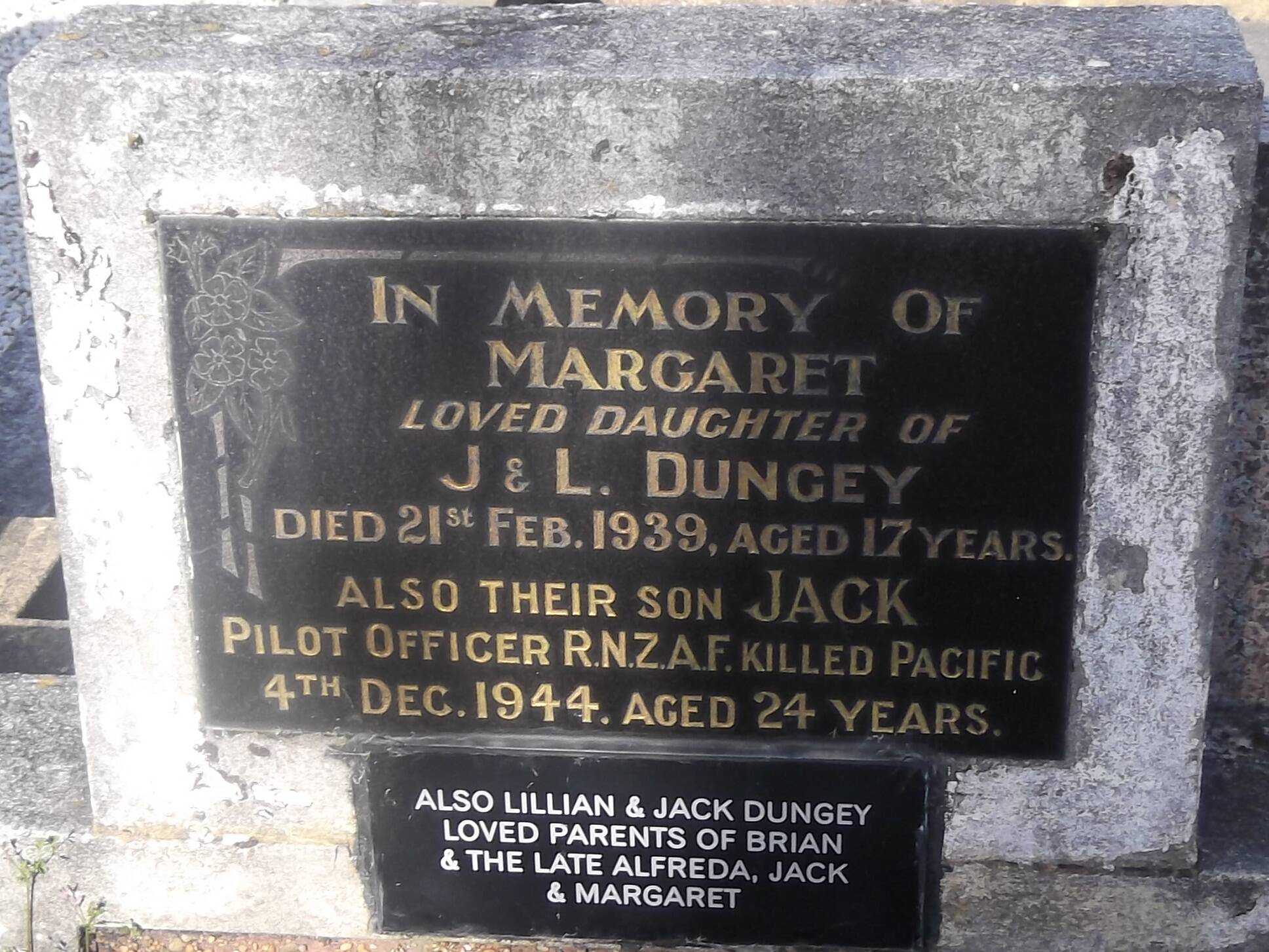 Jack Douglas Dungey - Online Cenotaph - Auckland War Memorial Museum